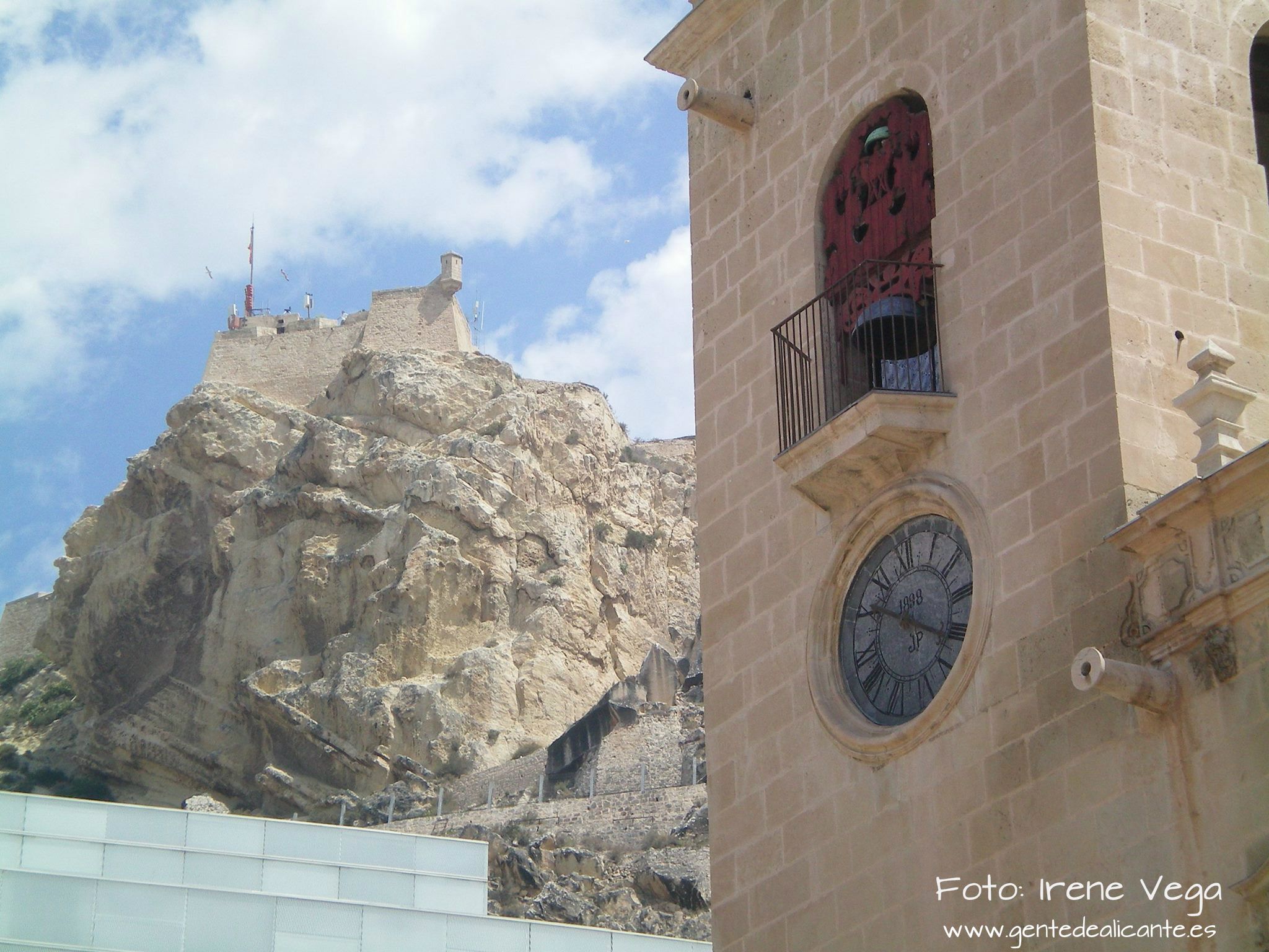 Cara del Moro y Basílica de Santa María AlicanteGente de Alicante